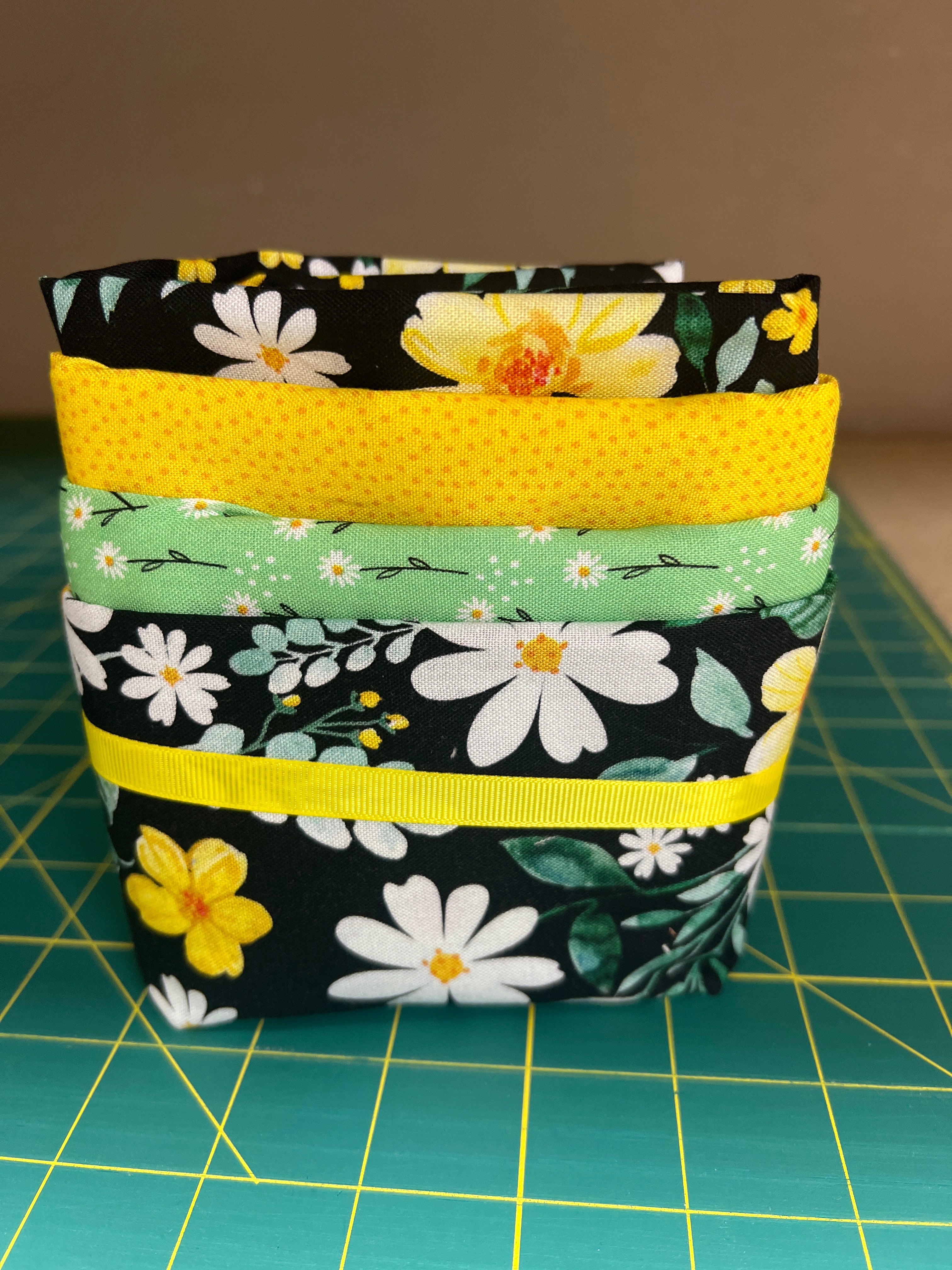 1/2 Yard bundle – The Quilted Cow